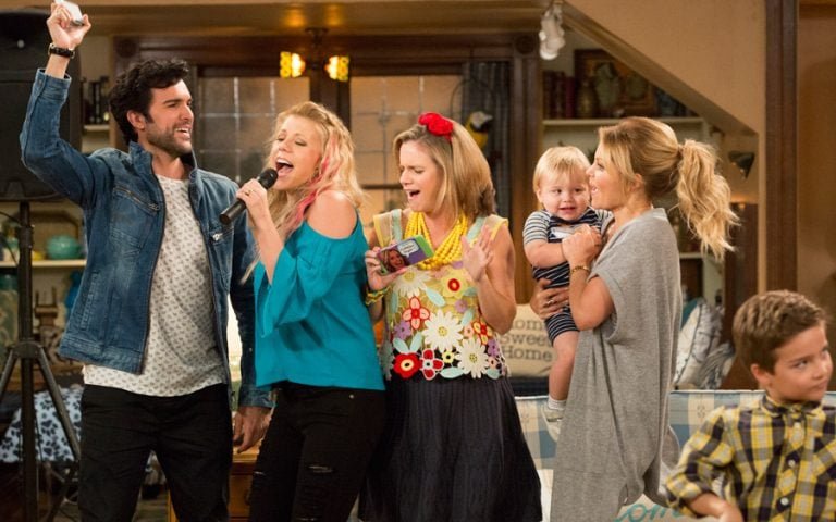 The 11 Best Family-Friendly TV Shows to Watch | tvshowpilot.com