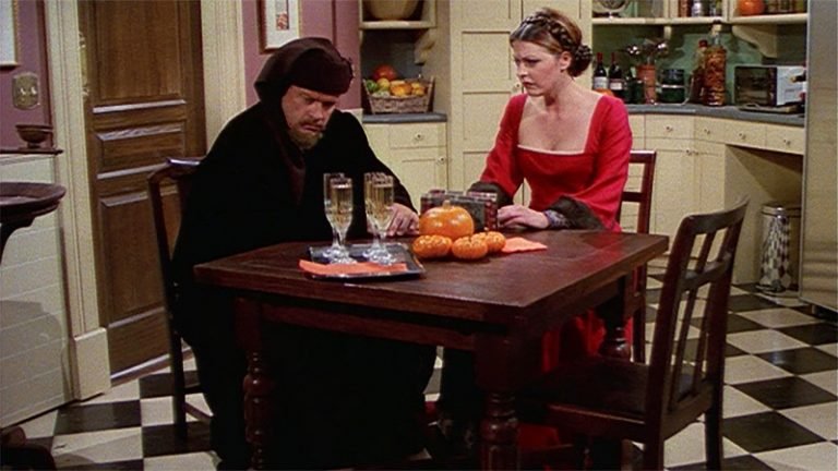 21 Iconic Sitcom Halloween Episodes | tvshowpilot.com