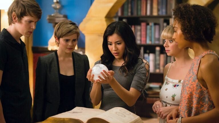 The 19 Best TV Shows about Fairies & Elves | tvshowpilot.com