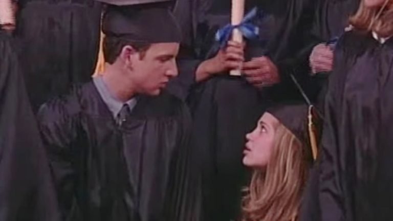 The 19 Best TV Show Episodes About Graduation | tvshowpilot.com