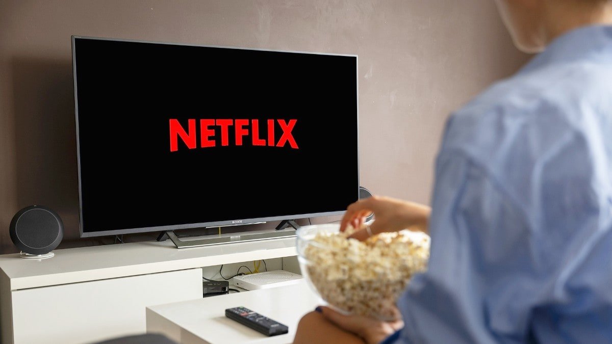 Is Streaming TV Shows on Netflix Bad for the Environment? | tvshowpilot.com