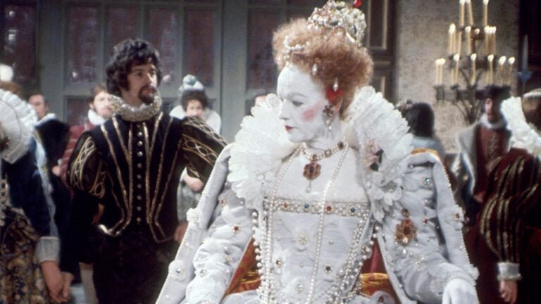 25 Best TV Shows About the Kings & Queens of England | tvshowpilot.com