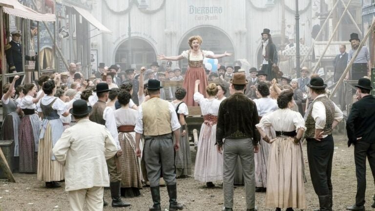 The 15 Best Modern TV Shows Set in the 1900s | tvshowpilot.com