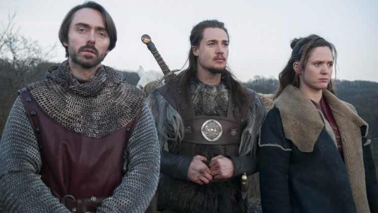 25 Best TV Shows About the Kings & Queens of England | tvshowpilot.com
