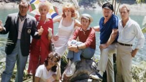 The 22 Best TV Shows About Being Stranded on an Island | tvshowpilot.com