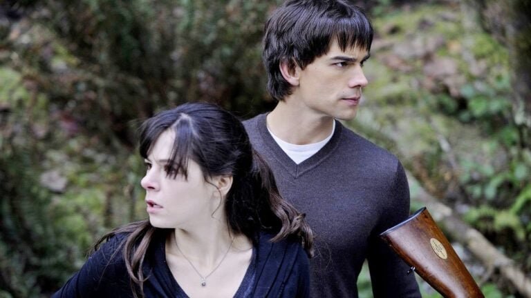 The 22 Best TV Shows About Being Stranded on an Island | tvshowpilot.com