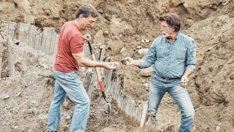 The 26 Best TV Shows About Treasure Hunting | tvshowpilot.com