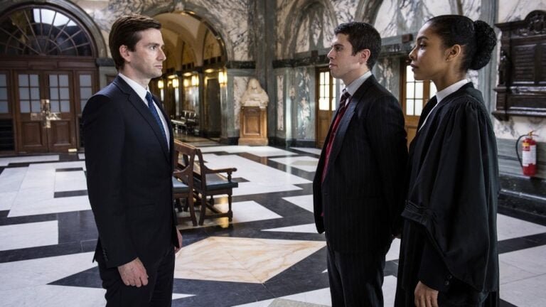 Top 17 TV Shows About Stalkers | tvshowpilot.com