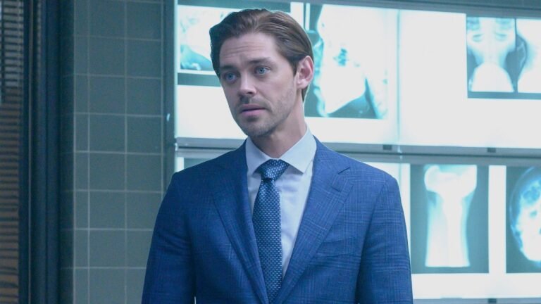 27 Quirkiest TV Show Criminal Consultants | tvshowpilot.com